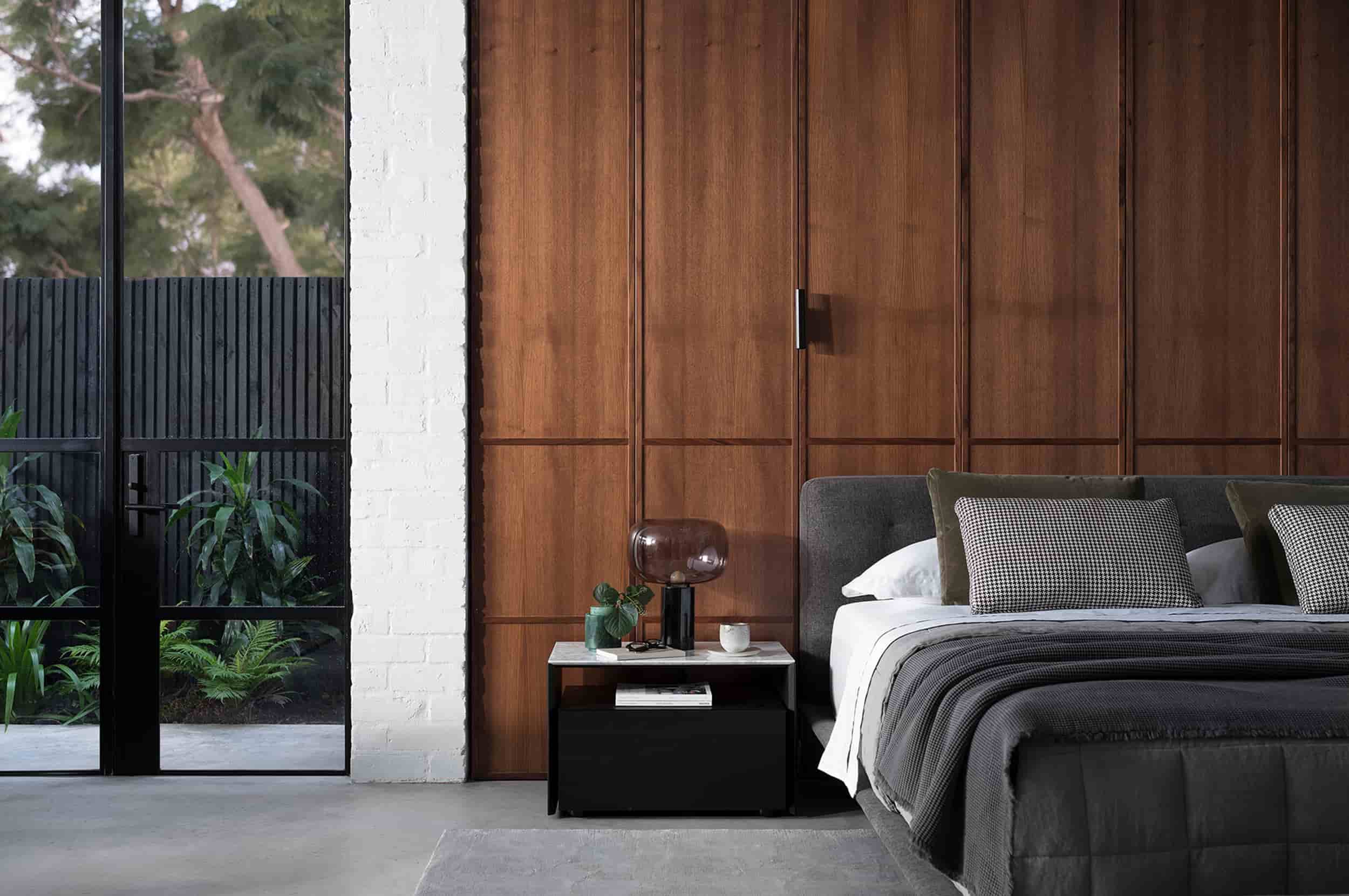 Encore Bed - King | Contemporary Bed