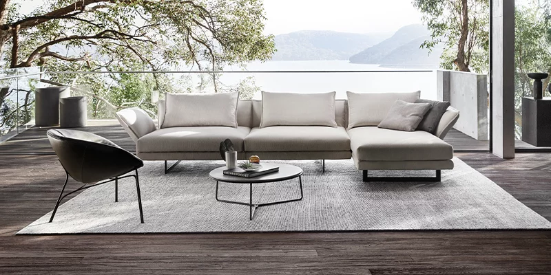 King living furniture store